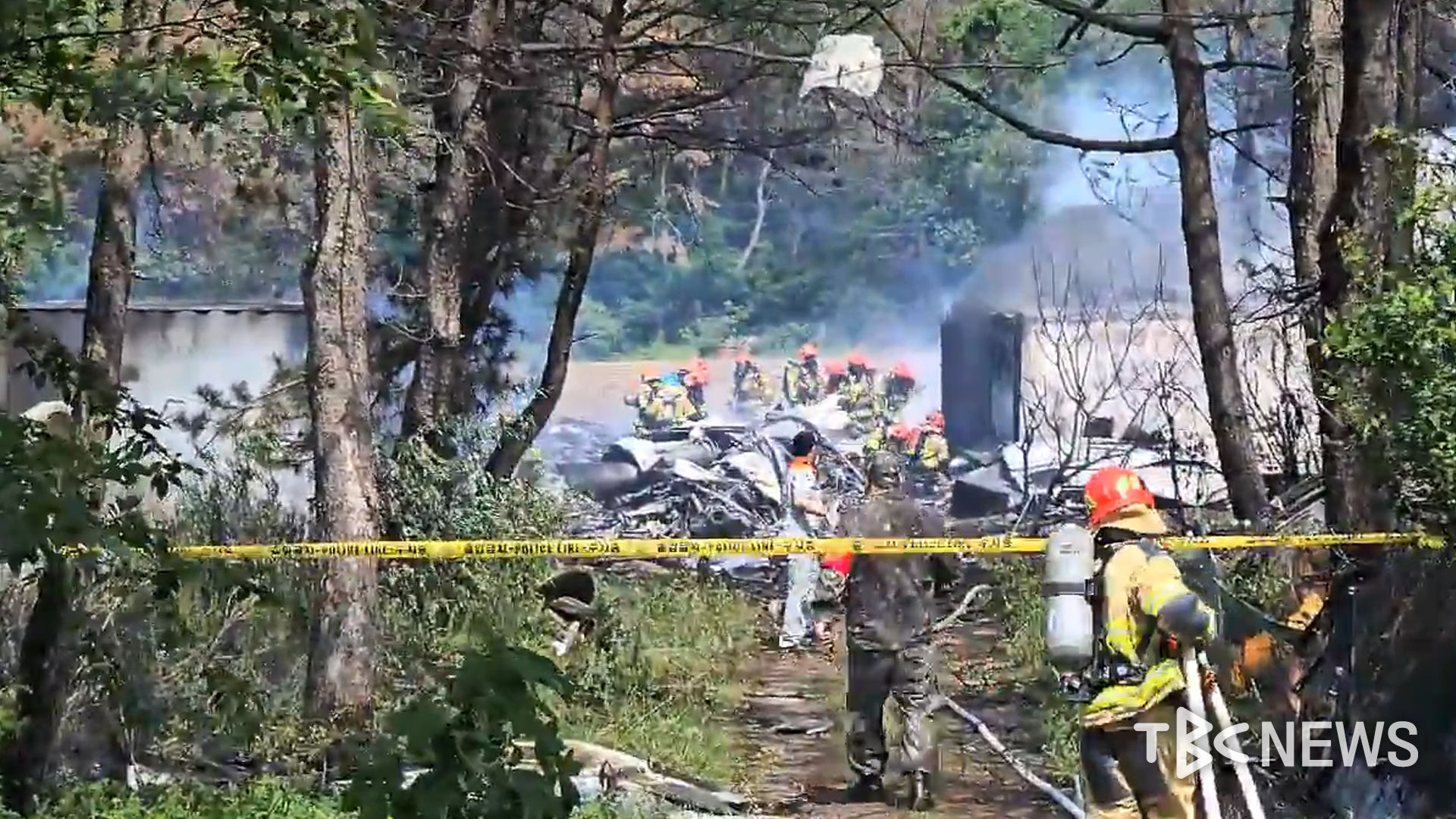 [TBC속보] 포항 동해면 해군 초계기 추락..."4명 탑승"